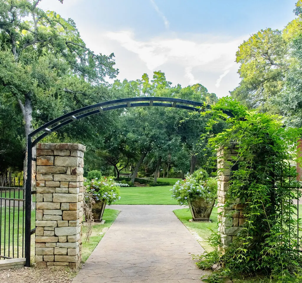 Grapevine Botanical Gardens at Heritage Park - GoGrapevine