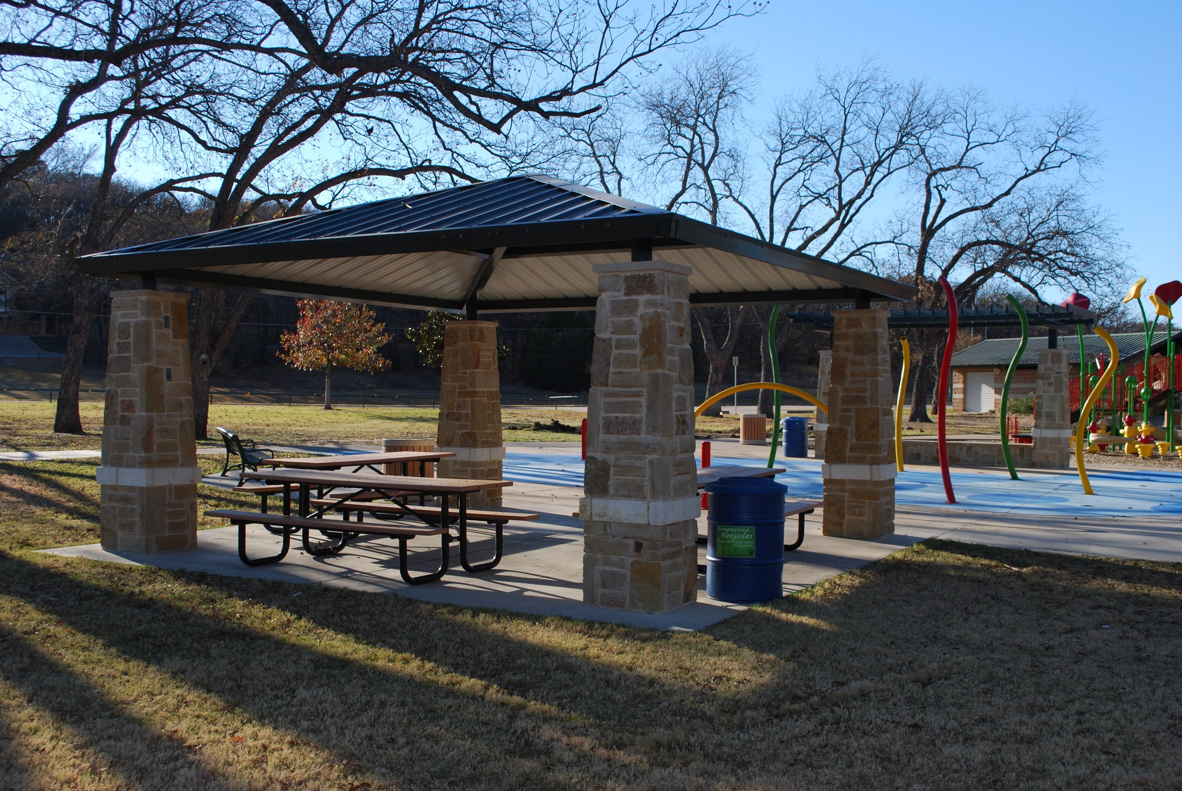 Parr Park Sprayground Pavilion - GoGrapevine